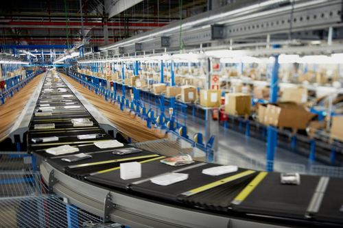 BEUMER Group, solutions intralogistiques à base de système de tri