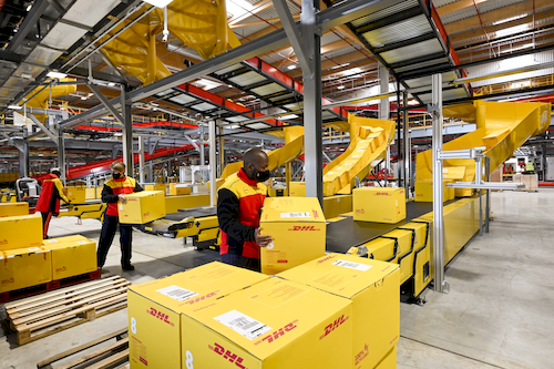 La plate-forme géante de DHL Express à Paris-CDG bat tous les records